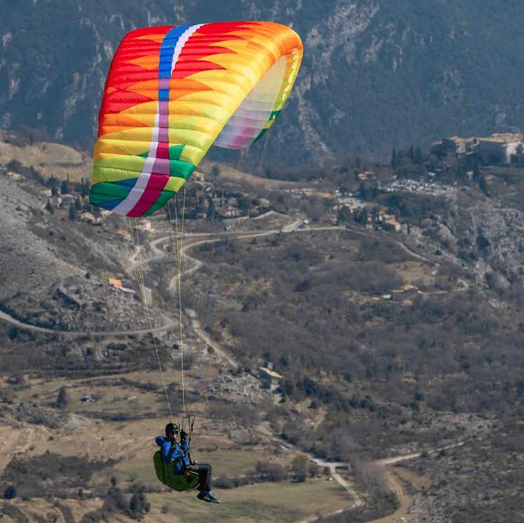 Paragliders Archives - ParaglidingGuide.com